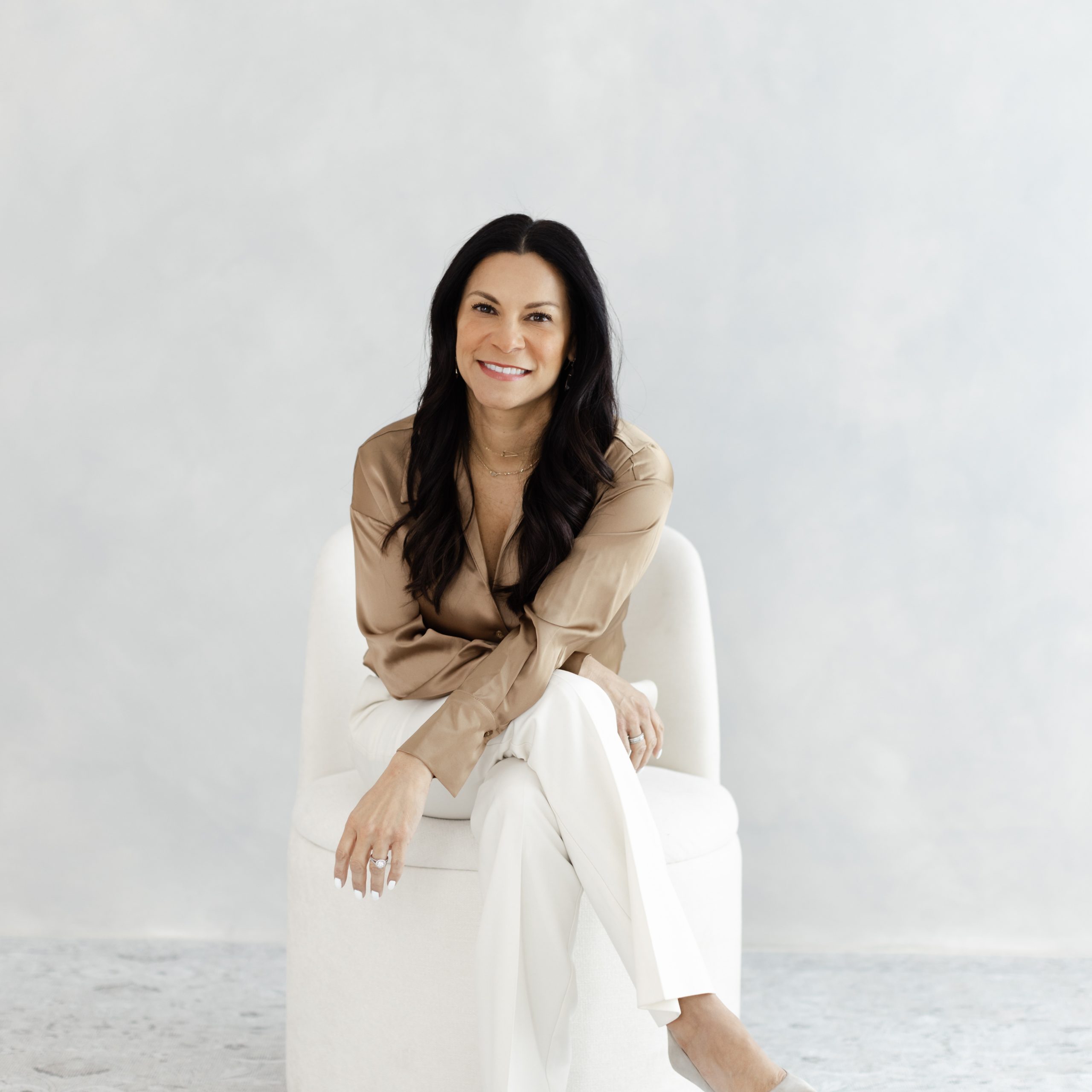 Episode 084 - The Truth Doctor with Dr. Courtney Tracy - Therapist | Author of Mommy Burnout ...